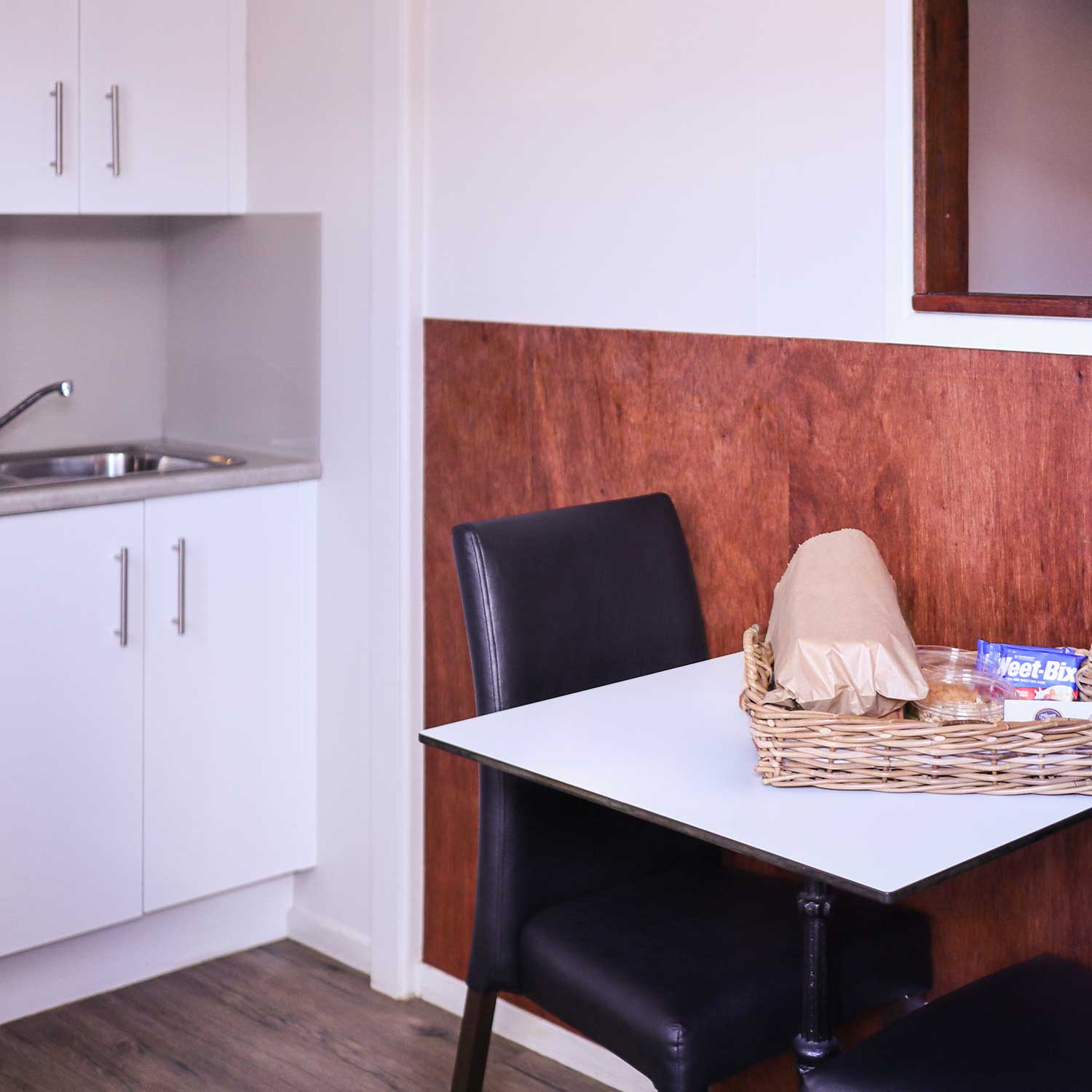 The Coach Inn - Outback Pioneers