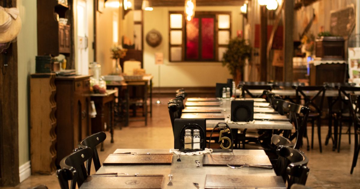 Dining - Outback Pioneers